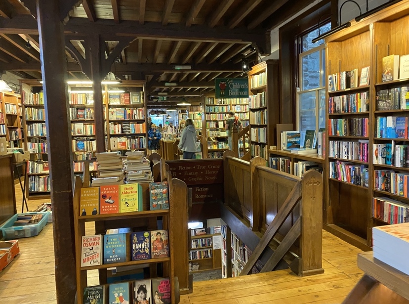 A book lover’s guide to Hay-On-Wye – bookworm girl